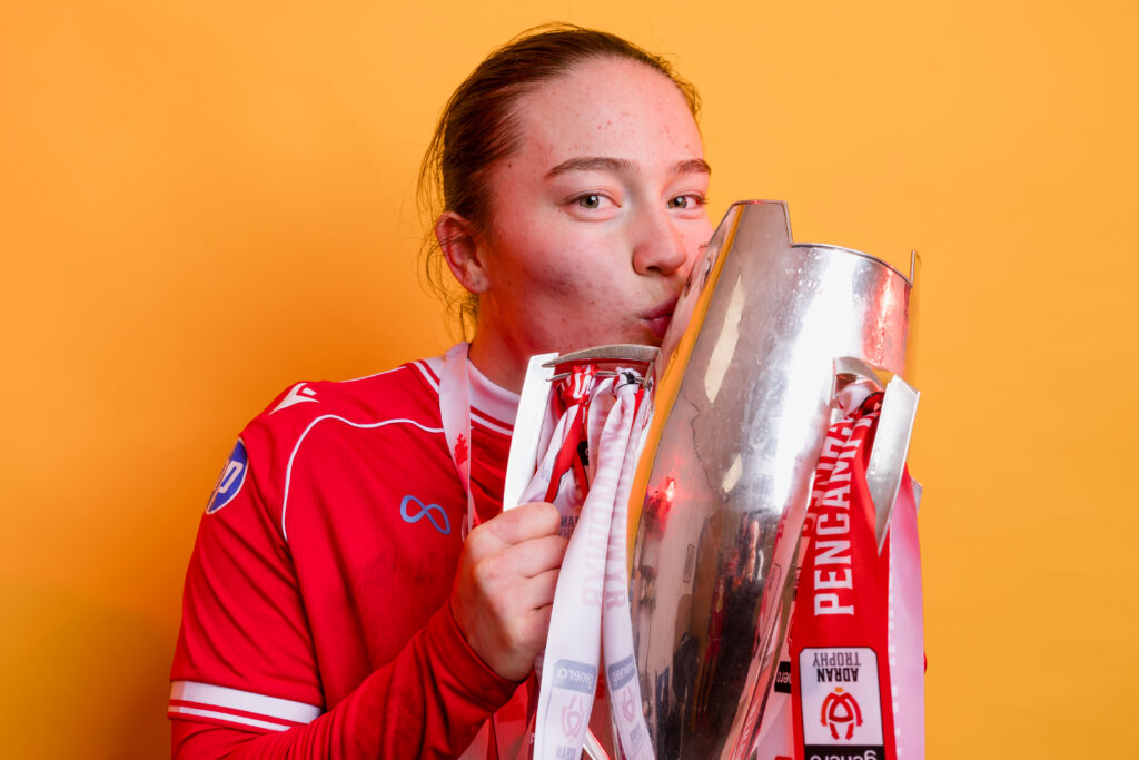 Faye Knox hopes Wrexham hard work will pay off with title win - Genero ...